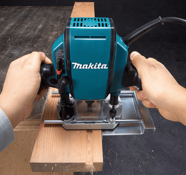 FRESADORA ROUTER 1/4 900W - MAKITA (163.M3601B) - Provincia Compras