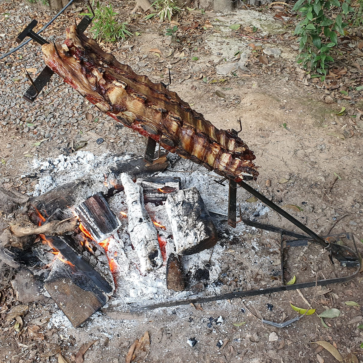 Asador Criollo Cruz Estaca Parrilla 1.2m X 0.5m Brosen - Provincia Compras